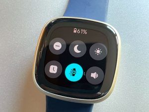 Fitbit doesn't turn on clock when you tap it? Screen wake not working ...