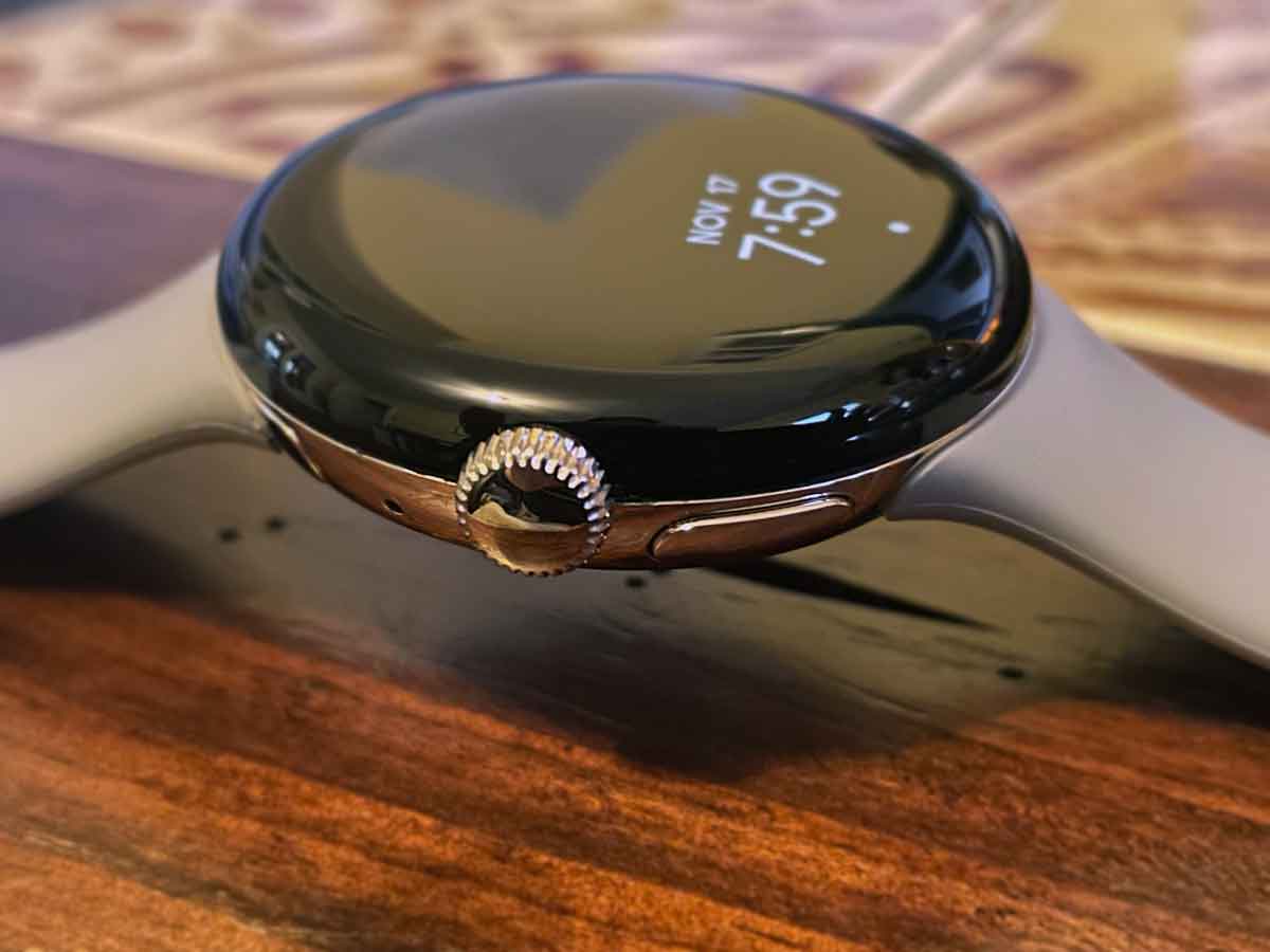 How to force restart (reboot) a Google Pixel Watch to fix issues ...