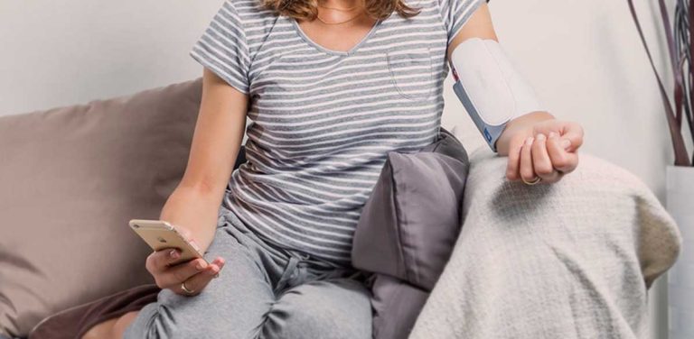 3 Best blood pressure monitors to use with Apple's Health app ...